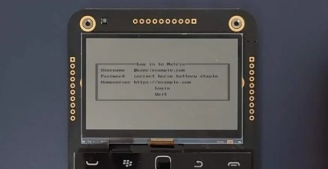 Beepberry 袖珍电脑套件发布：2.7 英寸 LCD 屏幕、黑莓键盘_腾讯新闻