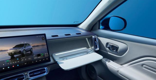 11.98万带激光雷达,续航510/600km!零跑B10上市9.98万起_腾讯新闻