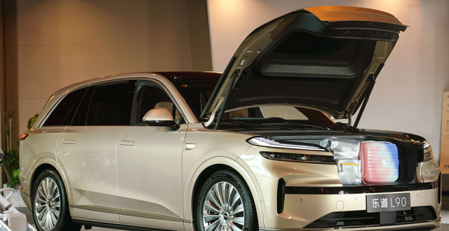 当900V快充遇上华为智驾 乐道L90和问界M7谁藏着更多用车小心思？_腾讯新闻