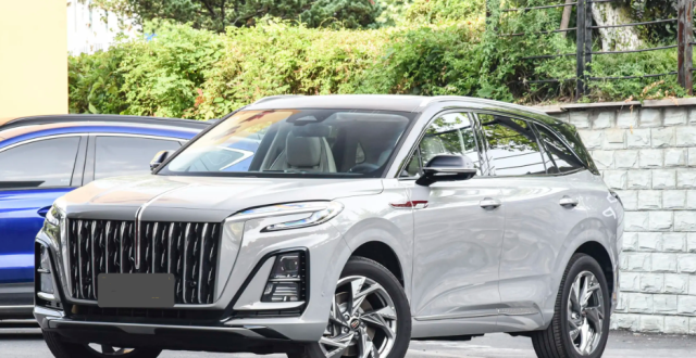 国产豪华紧凑型SUV，14.58万元起真就值得买？静态体验红旗HS3_腾讯新闻