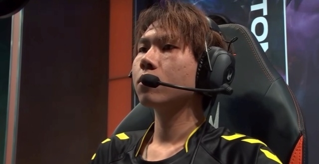 Bo又打假赛？巨大失误葬送VIT翻盘局，遭LEC观众炮轰：严查他账户_腾讯新闻