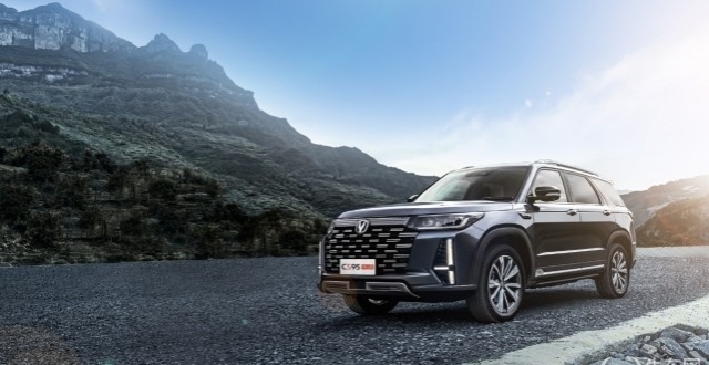 7座SUV再进化，长安CS95PLUS正式上市 17.59万起_腾讯新闻