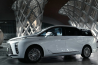 内外部设计全焕新，全新GL8陆尊上市售26.99-33.99万元_腾讯新闻