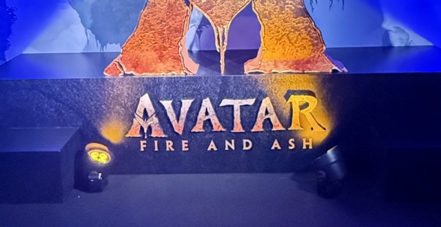 中影CINITY“4K 3D 48帧”《阿凡达：火与烬》片段全球首播惊艳欧洲观众_腾讯新闻