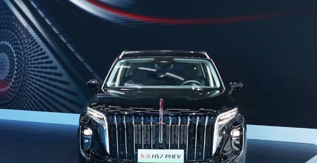 仅25.98万起，红旗HS7 PHEV能否成为中大型SUV的黑马？_腾讯新闻