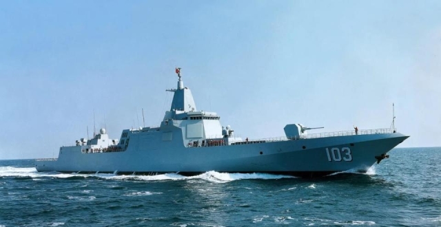 升级版055A型驱逐舰，排水量超15000吨，搭载电磁炮、激光武器？_腾讯新闻