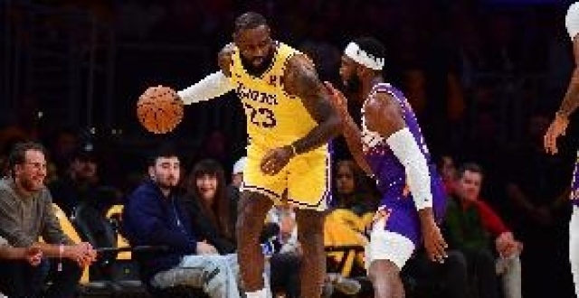 Skip：在第21赛季LBJ终于在关键时刻低头突破了 太阳不犯规&太蠢_腾讯新闻