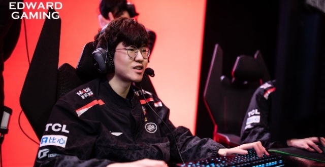 EDG 2-0 AL Jiejie蔚无解强开EDG领跑积分榜_腾讯新闻