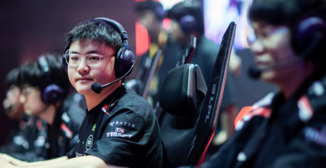 Shanks出现低级失误，EDG翻盘WE，Uzi成为主角_腾讯新闻