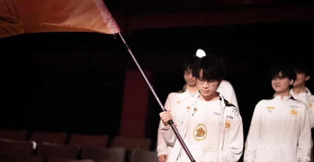 WB4-3击败DRG，晋级总决赛！狼队成最大赢家，队史第8冠要来了？_腾讯新闻