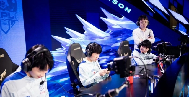 TTG4-1狼队，晋级总决赛！帆帆赛后采访感动粉丝，队史首冠要来了_腾讯新闻