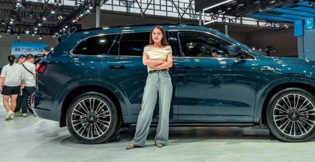 电车龙门阵丨问界新M7 Ultra和理想L8大对比，这几项硬货又升级了_腾讯新闻