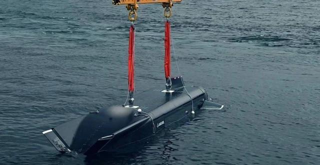 美国安杜里尔公司展示Dive-XL新一代超大型无人潜航器_腾讯新闻