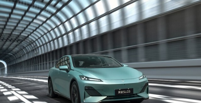 2024款深蓝SL03纯电版上市 售价15.69-17.39万元_腾讯新闻
