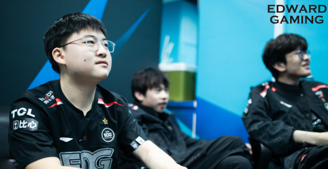 SMLZ评价FoFo开团居心叵测不想保护Uzi！EDG能否进季后赛成迷_腾讯新闻