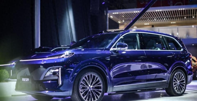 深蓝S09上海车展发布价格权益，23.99万元起，比理想L8更值吗？_腾讯新闻