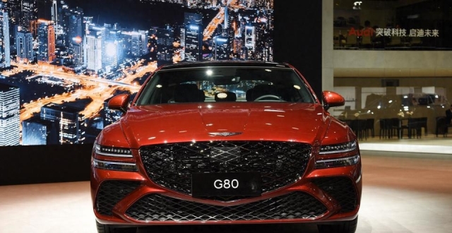 新“捷尼赛思G80”亮相车展，配2.5T+8AT，起步价29.98万_腾讯新闻