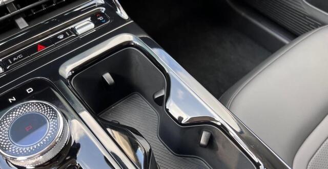 亏电油耗3.98L，综合续航超1100km！“五菱星光”迎来首测_腾讯新闻