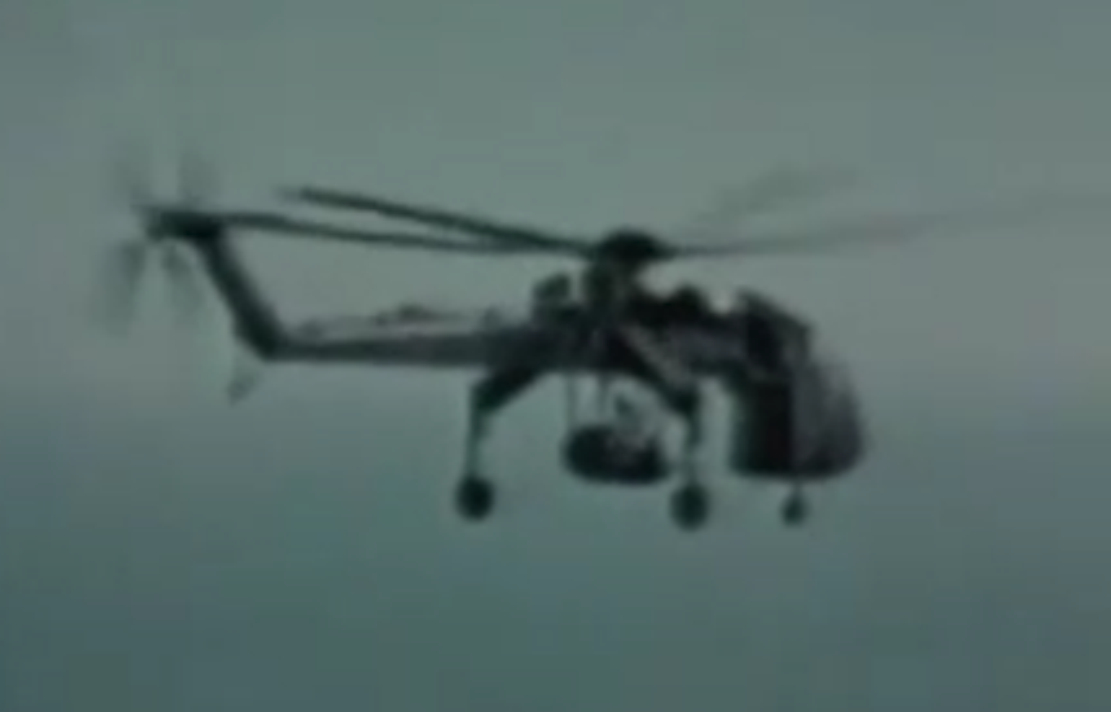 军武回顾：BLU-82“雏菊切刀”航空炸弹以及它的加强版本GBU-43B“炸弹之母”采用了胶质浆状炸药，威力非常地惊人_腾讯新闻