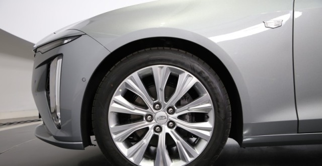 售35.97-46.97万元 新款凯迪拉克CT6正式上市_腾讯新闻