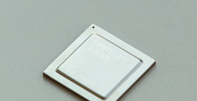 SK集团旗下Sapeon推出新一代AI芯片X330，性能提升4倍_腾讯新闻