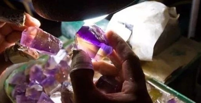 寻找紫黄晶之旅——从安第斯山脉到潘塔纳尔_腾讯新闻