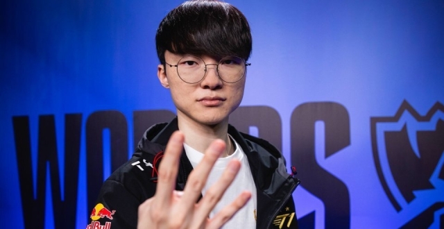 T1一串四夺得S13冠军！对LPL仅输一小局！Faker成就登神！_腾讯新闻