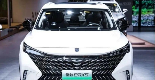 热门插混SUV大混战，全新荣威eRX5实力抢眼？_腾讯新闻