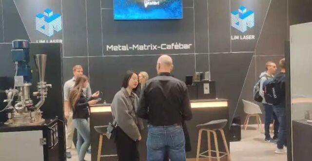 镭明激光LiM-X260A金属3D打印机可实现预热温度550℃批量打印刀具丨Formnext 2023_腾讯新闻