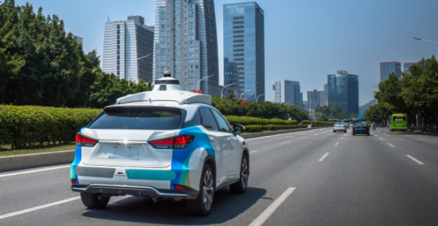 无人出租车需要更有效的制度供给_腾讯新闻