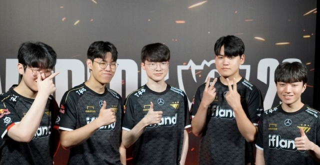 T1、GEN再次领衔！2024赛季LCK五支顶尖队伍基本成型_腾讯新闻