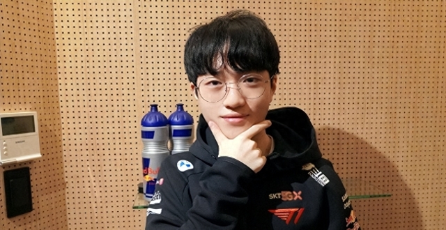 LCK票选S13各位置选手排名，Faker跌落神坛，JDG各位置都是顶尖_腾讯新闻