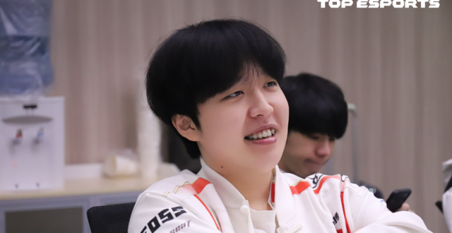 真没有上野不和，369称Kanavi：你太能抢MVP了_腾讯新闻