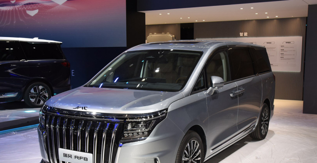 瑞风RF8上市 中大型MPV/两种动力选择 售16.99-23.99万_腾讯新闻