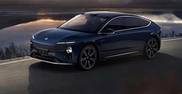 预售80万的蔚来ET9量产官图发布！搭900V快充，多项技术全球领先_腾讯新闻