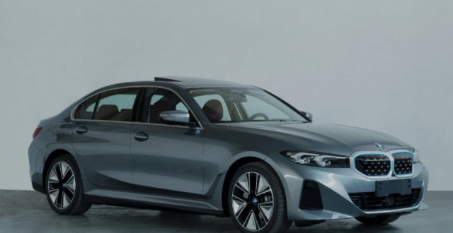 全新纯电动BMW i3销量打不赢蔚来ET5，产品力配不上高溢价_腾讯新闻