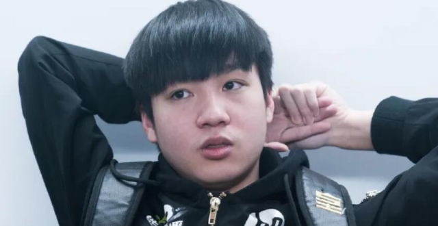 Letme被RNG坑了，卸任教练回归直播，直播间数据大幅度下滑_腾讯新闻