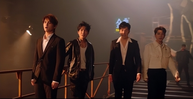 《披荆斩棘3》0713男团一出场就是男团，可惜一公后就被打散了_腾讯新闻