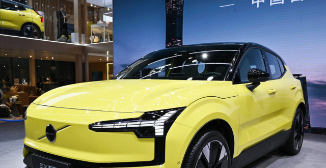 沃尔沃小型纯电SUV EX30上市 售价20.08-25.58万元_腾讯新闻