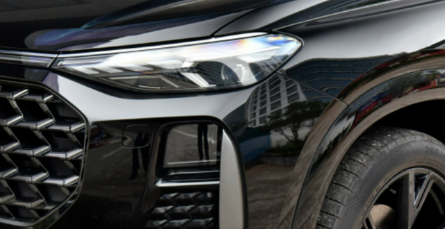 巨无霸SUV！重2.2吨配2.5T引擎，比奥迪Q7还大，为何成了“笑谈”_腾讯新闻