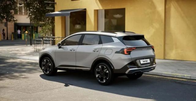 1.5T+8AT，三套动力可选，油耗5.4L，带指纹认证，网友：改款改名再上市_腾讯新闻