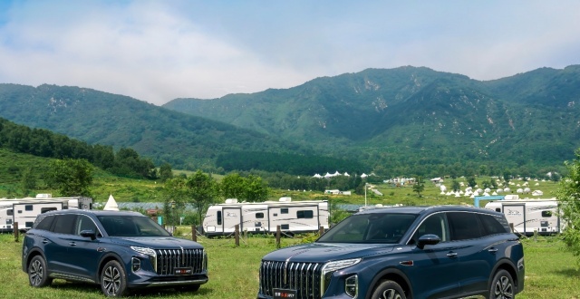 2023成都车展：全新红旗HS7上市，售价25.58-33.58万元_腾讯新闻