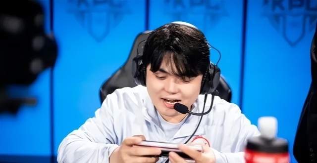 24日KPL首发：张角、cat能否让AG四连败？RW能否延续黑马状态？_腾讯新闻