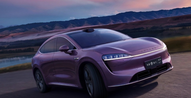 华为轿跑SUV，智界R7正式上市，25.98万起_腾讯新闻