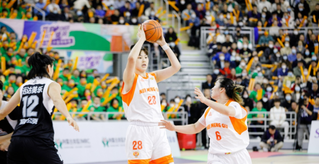 WCBA总决赛首场比赛：内蒙古农信女篮105：94战胜四川女篮_腾讯新闻