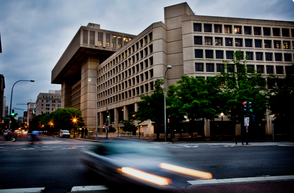 美国联邦调查局局长：FBI总部将迁入里根大厦 胡佛大楼将永久关闭_腾讯新闻