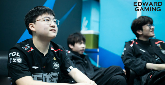 EDG2-1击败IG，终止连败！Uzi首秀发挥出色，伤害拉满_腾讯新闻