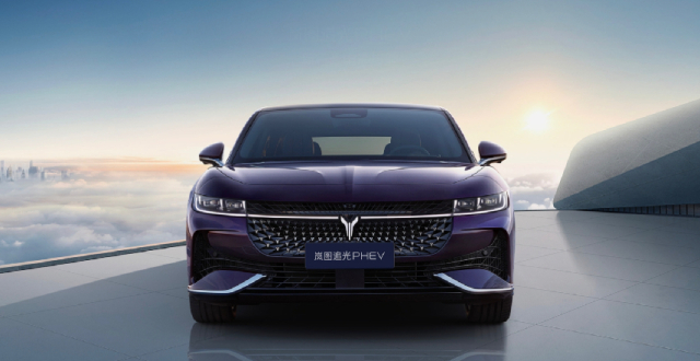 岚图追光PHEV：“BBA”你们好 饭碗拿来我砸一下_腾讯新闻