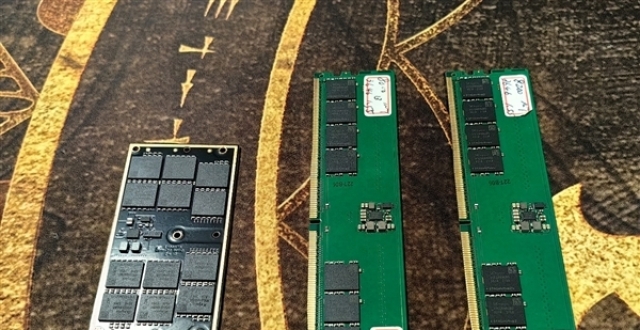 微星主板首秀CAMM2、Mini_CUDIMM两大革命性内存！下代普及四大徒手DIY设计_腾讯新闻