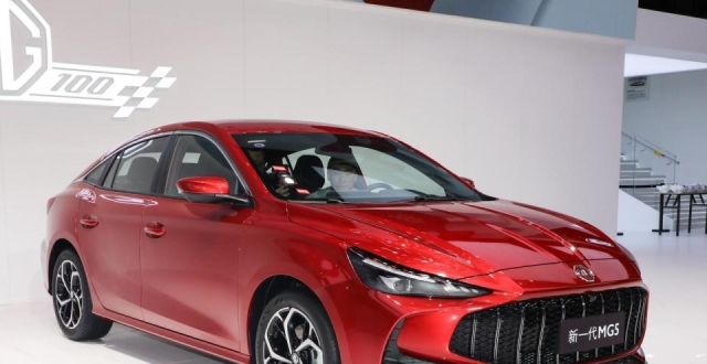 全面更新价格还有下调，新款上汽名爵MG5上市优惠后售6.59万元起_腾讯新闻